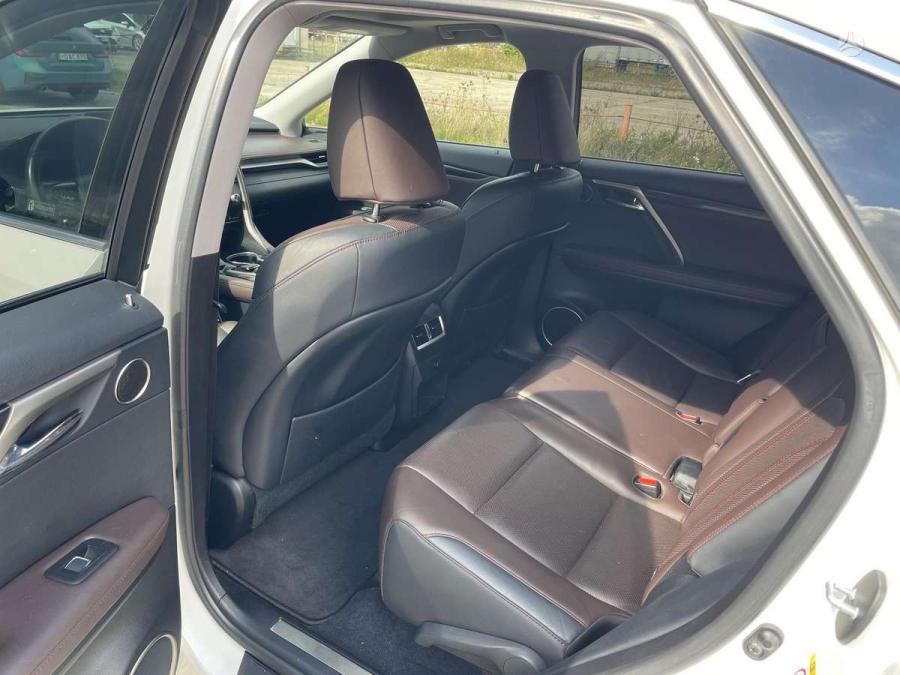 Balts Lexus RX 450h 2018 Viļņa, ar dzinēja tilpumu 3.46 L un nobraukumu 197 tūkst. km par 28900 €, foto 19 vietnē AUTOMOTO.COM.LV