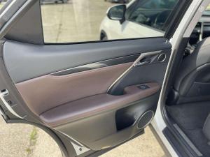 Balts Lexus RX 450h 2018 Viļņa, ar dzinēja tilpumu 3.46 L un nobraukumu 197 tūkst. km par 28900 €, foto 20 vietnē AUTOMOTO.COM.LV