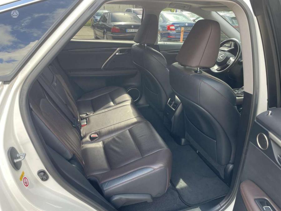 Balts Lexus RX 450h 2018 Viļņa, ar dzinēja tilpumu 3.46 L un nobraukumu 197 tūkst. km par 28900 €, foto 21 vietnē AUTOMOTO.COM.LV