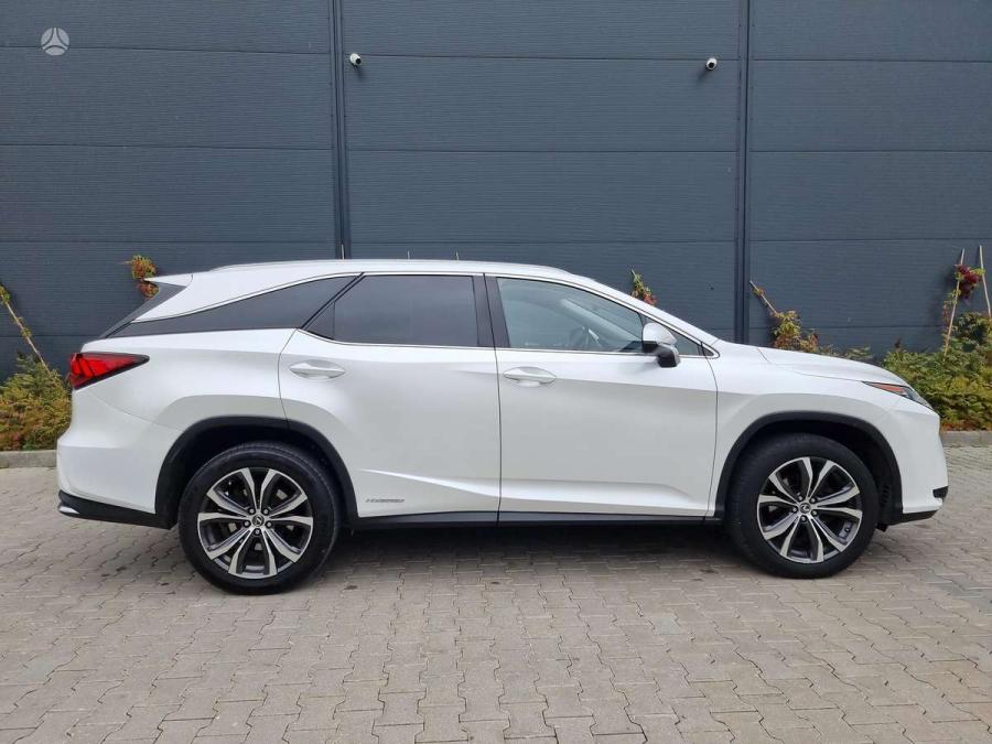 Белый Лексус RX 450h 2018 в Вильнюс, объемом двигателя 3.50 л и пробегом 220 тыс. км за 27500 €, фото 4 на AUTOMOTO.COM.LV