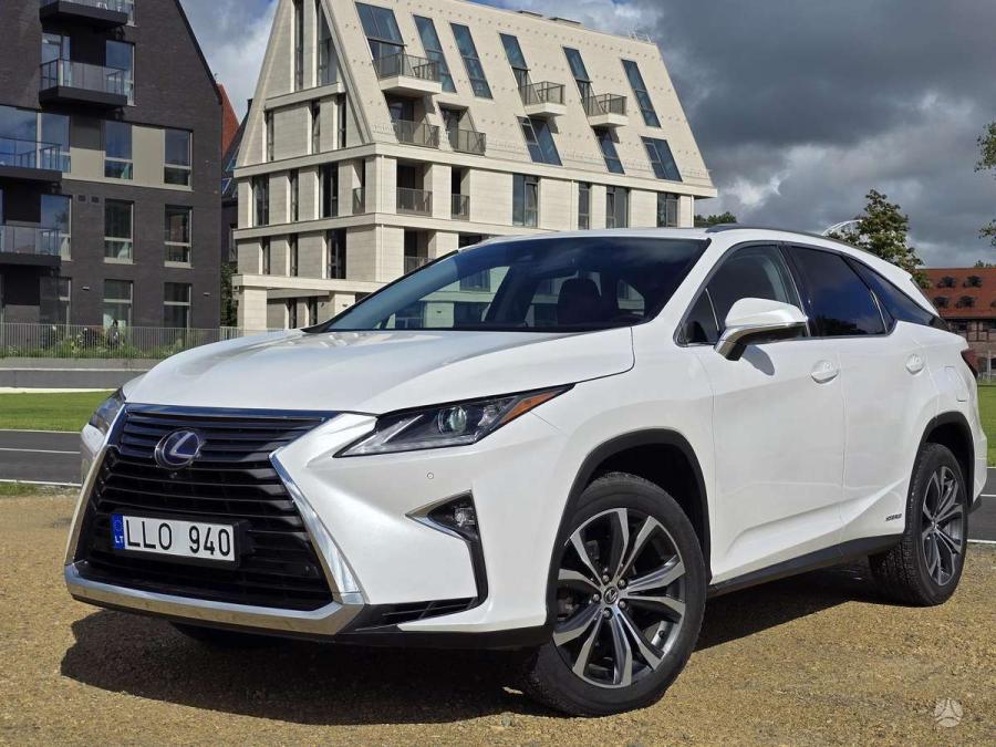 White Lexus RX 450h 2019 in Klaipeda, with an engine capacity of 3.46 L and mileage of 123 thousand km for 27700 €, photo 1 on AUTOMOTO.COM.LV