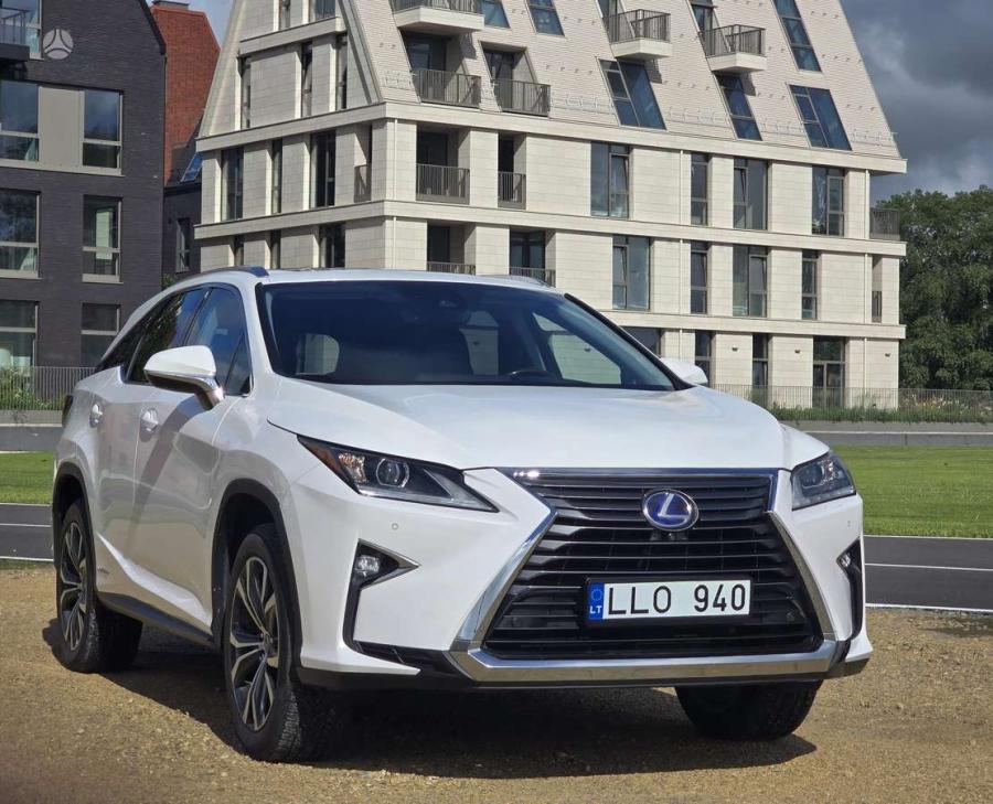 White Lexus RX 450h 2019 in Klaipeda, with an engine capacity of 3.46 L and mileage of 123 thousand km for 27700 €, photo 3 on AUTOMOTO.COM.LV