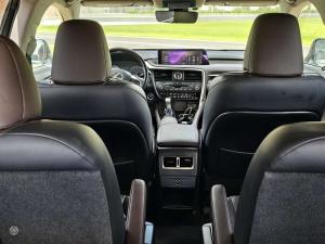 White Lexus RX 450h 2019 in Klaipeda, with an engine capacity of 3.46 L and mileage of 123 thousand km for 27700 €, photo 13 on AUTOMOTO.COM.LV