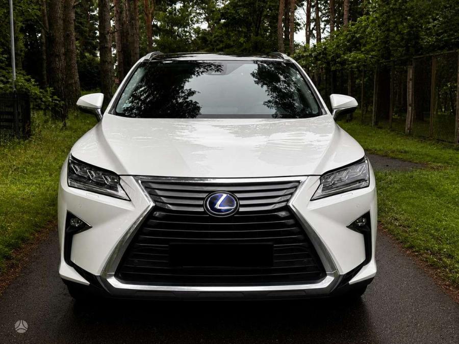 White Lexus RX 450h 2019 in Vilnius, with an engine capacity of 3.46 L and mileage of 347 thousand km for 23700 €, photo 5 on AUTOMOTO.COM.LV