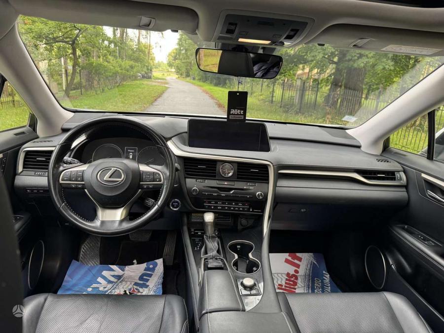 White Lexus RX 450h 2019 in Vilnius, with an engine capacity of 3.46 L and mileage of 347 thousand km for 23700 €, photo 18 on AUTOMOTO.COM.LV