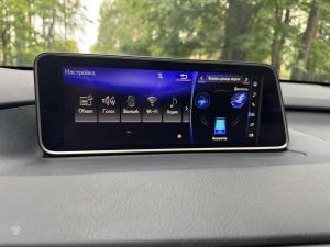 White Lexus RX 450h 2019 in Vilnius, with an engine capacity of 3.46 L and mileage of 347 thousand km for 23700 €, photo 32 on AUTOMOTO.COM.LV