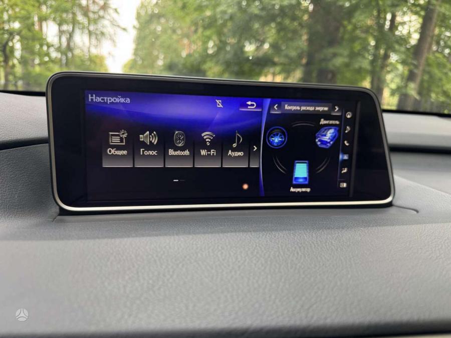 White Lexus RX 450h 2019 in Vilnius, with an engine capacity of 3.46 L and mileage of 347 thousand km for 23700 €, photo 32 on AUTOMOTO.COM.LV