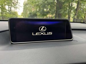 White Lexus RX 450h 2019 in Vilnius, with an engine capacity of 3.46 L and mileage of 347 thousand km for 23700 €, photo 33 on AUTOMOTO.COM.LV