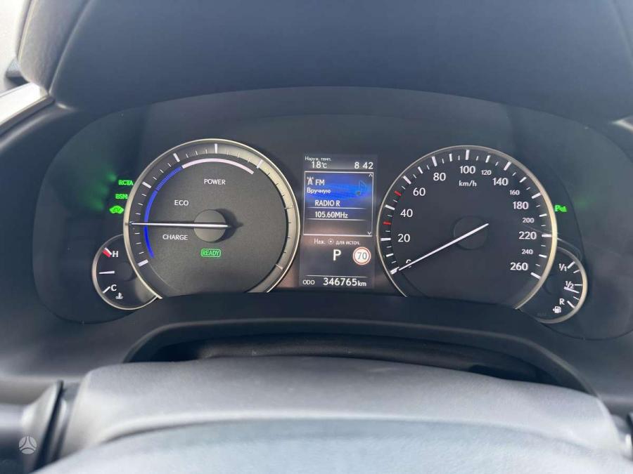 White Lexus RX 450h 2019 in Vilnius, with an engine capacity of 3.46 L and mileage of 347 thousand km for 23700 €, photo 36 on AUTOMOTO.COM.LV