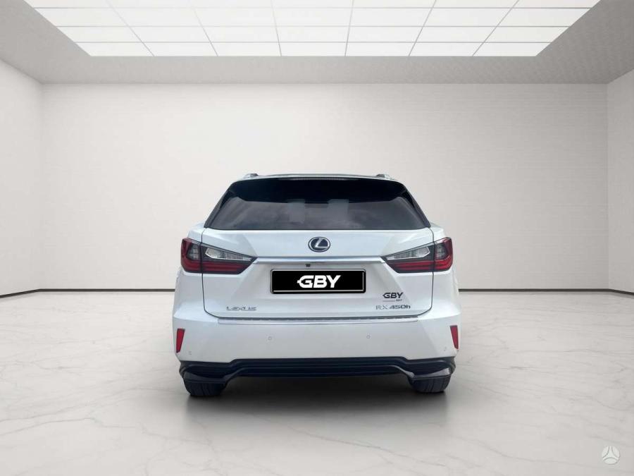 White Lexus RX 450h 2019 in Taurage, with an engine capacity of 3.46 L and mileage of 180 thousand km for 28000 €, photo 7 on AUTOMOTO.COM.LV