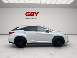 White Lexus RX 450h 2019 in Taurage, with an engine capacity of 3.46 L and mileage of 180 thousand km for 28000 €, photo 8 on AUTOMOTO.COM.LV