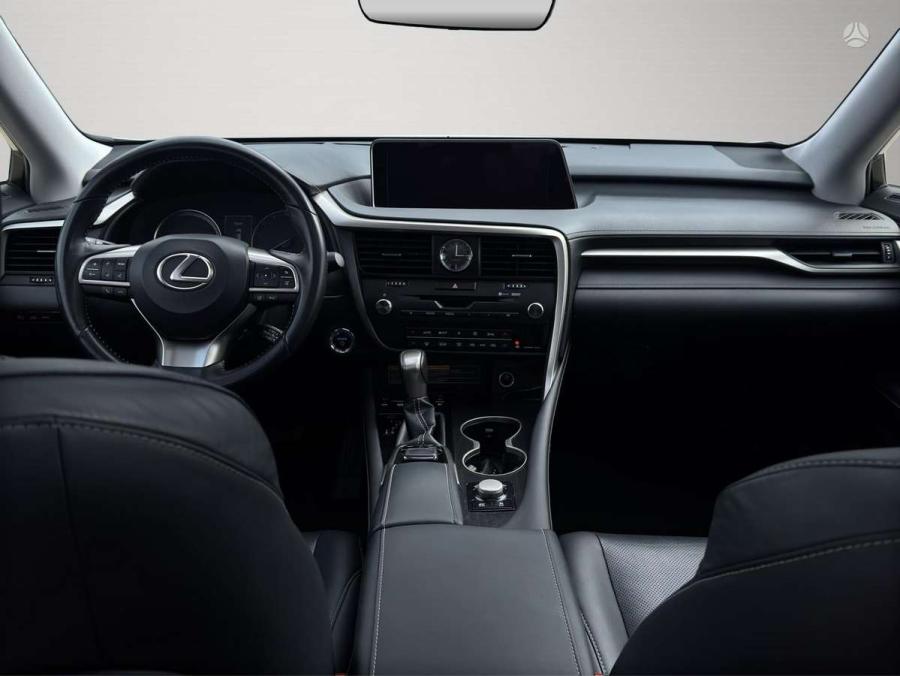 White Lexus RX 450h 2019 in Taurage, with an engine capacity of 3.46 L and mileage of 180 thousand km for 28000 €, photo 11 on AUTOMOTO.COM.LV