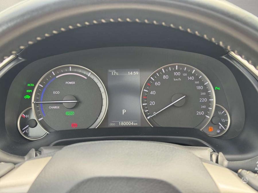 White Lexus RX 450h 2019 in Taurage, with an engine capacity of 3.46 L and mileage of 180 thousand km for 28000 €, photo 17 on AUTOMOTO.COM.LV