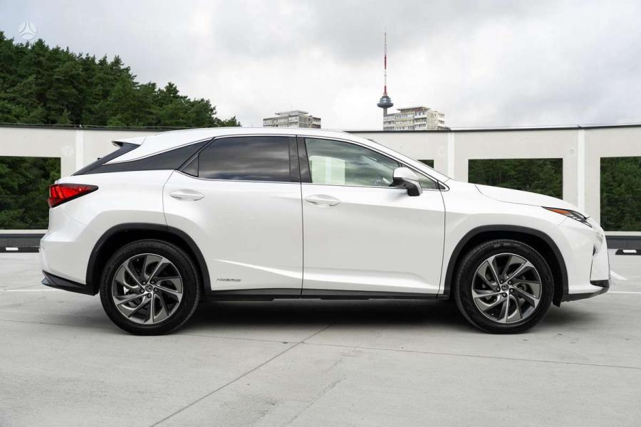 Balts Lexus RX 450h 2019 Viļņa, ar dzinēja tilpumu 3.46 L un nobraukumu 360 tūkst. km par 22900 €, foto 6 vietnē AUTOMOTO.COM.LV