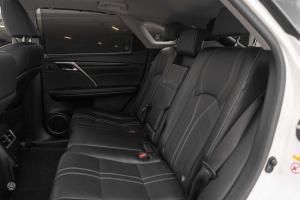 Balts Lexus RX 450h 2019 Viļņa, ar dzinēja tilpumu 3.46 L un nobraukumu 360 tūkst. km par 22900 €, foto 18 vietnē AUTOMOTO.COM.LV