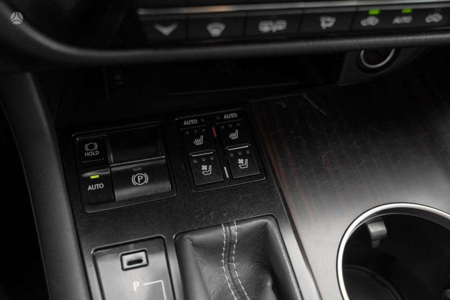 Balts Lexus RX 450h 2019 Viļņa, ar dzinēja tilpumu 3.46 L un nobraukumu 360 tūkst. km par 22900 €, foto 23 vietnē AUTOMOTO.COM.LV