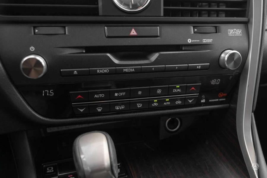 Balts Lexus RX 450h 2019 Viļņa, ar dzinēja tilpumu 3.46 L un nobraukumu 360 tūkst. km par 22900 €, foto 24 vietnē AUTOMOTO.COM.LV