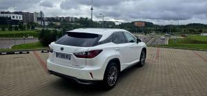 Белый Лексус RX 450h 2019 в Вильнюс, объемом двигателя 3.46 л и пробегом 313 тыс. км за 23750 €, фото 8 на AUTOMOTO.COM.LV