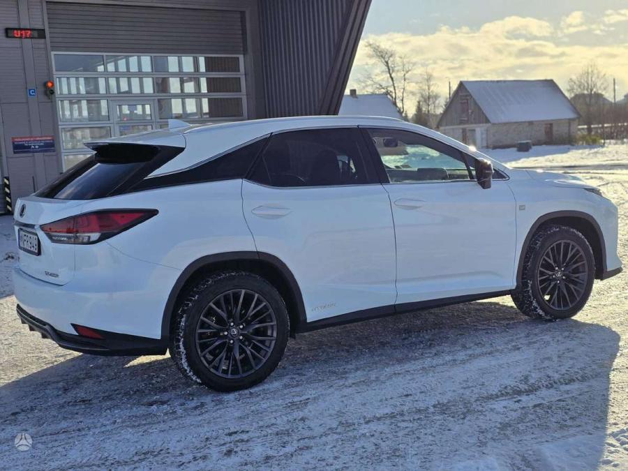 White Lexus RX 450h 2020 in Kursenai, with an engine capacity of 3.50 L and mileage of 55 thousand km for 37999 €, photo 2 on AUTOMOTO.COM.LV