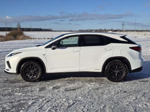 White Lexus RX 450h 2020 in Kursenai, with an engine capacity of 3.50 L and mileage of 55 thousand km for 37999 €, photo 4 on AUTOMOTO.COM.LV