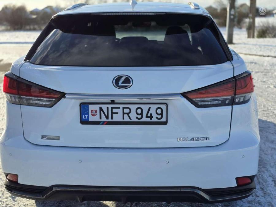 White Lexus RX 450h 2020 in Kursenai, with an engine capacity of 3.50 L and mileage of 55 thousand km for 37999 €, photo 8 on AUTOMOTO.COM.LV