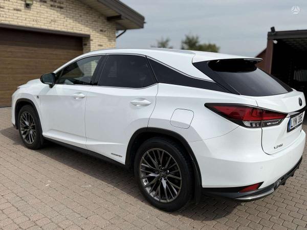 Lexus RX 450h 2020 in Jonava on AUTOMOTO.COM.LV White Lexus RX 450h 2020 in Jonava, with an engine capacity of 3.46 L and mileage of 204 thousand km for 39500 €, photo 5 on AUTOMOTO.COM.LV