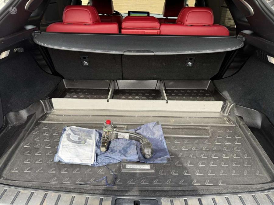 White Lexus RX 450h 2020 in Jonava, with an engine capacity of 3.46 L and mileage of 204 thousand km for 39500 €, photo 17 on AUTOMOTO.COM.LV