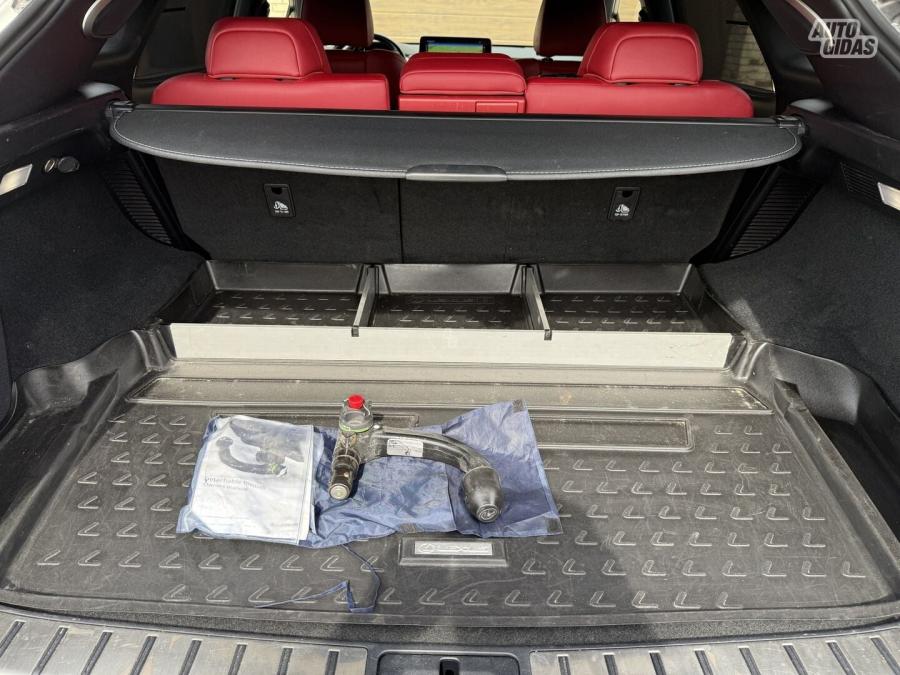 White Lexus RX 450h 2020 in Jonava, with an engine capacity of 3.50 L and mileage of 204 thousand km for 38000 €, photo 10 on AUTOMOTO.COM.LV