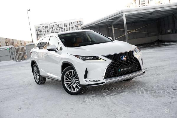 White Lexus RX 450h 2021 in Vilnius, with an engine capacity of 3.46 L and mileage of 93 thousand km for 46950 €, photo 1 on AUTOMOTO.COM.LV