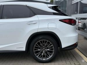 Balts Lexus RX 450h 2022 Viļņa, ar dzinēja tilpumu 3.46 L un nobraukumu 78 tūkst. km par 48000 €, foto 3 vietnē AUTOMOTO.COM.LV