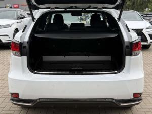 Balts Lexus RX 450h 2022 Viļņa, ar dzinēja tilpumu 3.46 L un nobraukumu 78 tūkst. km par 48000 €, foto 15 vietnē AUTOMOTO.COM.LV