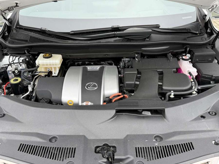 Balts Lexus RX 450h 2022 Viļņa, ar dzinēja tilpumu 3.46 L un nobraukumu 78 tūkst. km par 48000 €, foto 27 vietnē AUTOMOTO.COM.LV