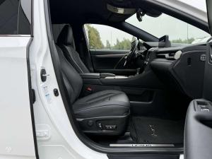 Balts Lexus RX 450h 2022 Viļņa, ar dzinēja tilpumu 3.46 L un nobraukumu 78 tūkst. km par 48000 €, foto 45 vietnē AUTOMOTO.COM.LV