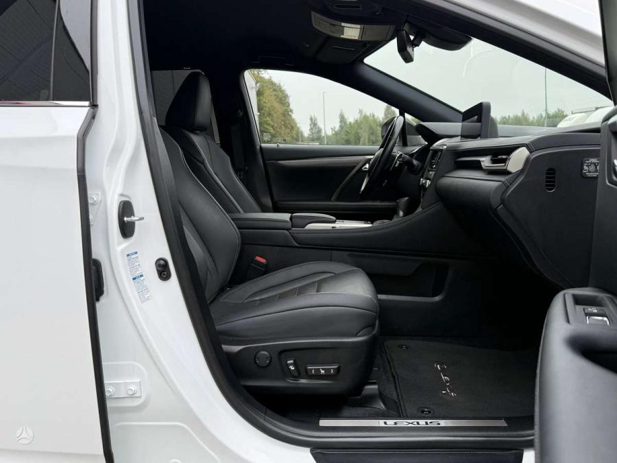 Balts Lexus RX 450h 2022 Viļņa, ar dzinēja tilpumu 3.46 L un nobraukumu 78 tūkst. km par 48000 €, foto 45 vietnē AUTOMOTO.COM.LV