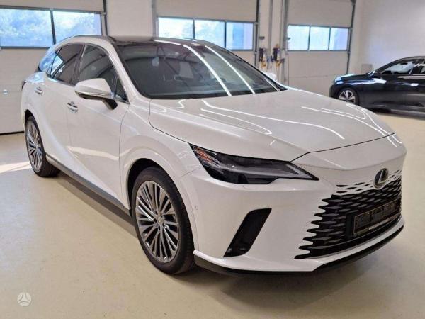 White Lexus RX 450h 2023 in Vilnius, with an engine capacity of 2.49 L and mileage of 44 thousand km for 55999 €, photo 3 on AUTOMOTO.COM.LV