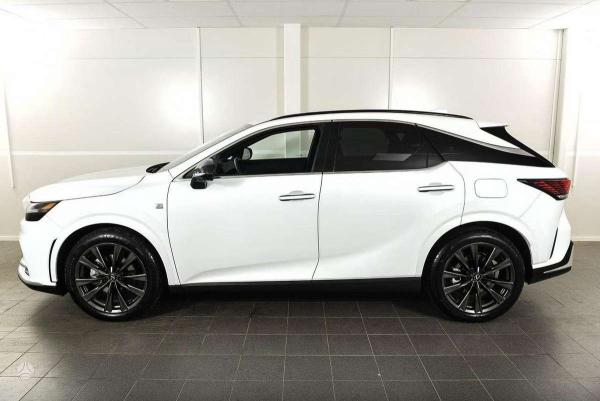 Balts Lexus RX 450h 2025 Viļņa, ar dzinēja tilpumu 2.49 L un nobraukumu 15 tūkst. km par 69999 €, foto 3 vietnē AUTOMOTO.COM.LV