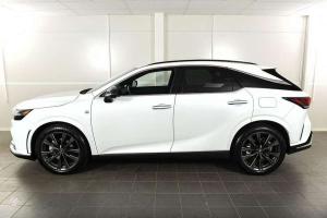 Balts Lexus RX 450h 2025 Viļņa, ar dzinēja tilpumu 2.49 L un nobraukumu 15 tūkst. km par 69999 €, foto 4 vietnē AUTOMOTO.COM.LV