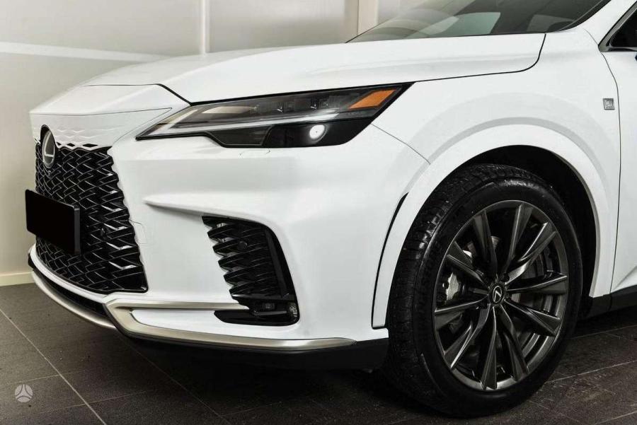 Balts Lexus RX 450h 2025 Viļņa, ar dzinēja tilpumu 2.49 L un nobraukumu 15 tūkst. km par 69999 €, foto 5 vietnē AUTOMOTO.COM.LV