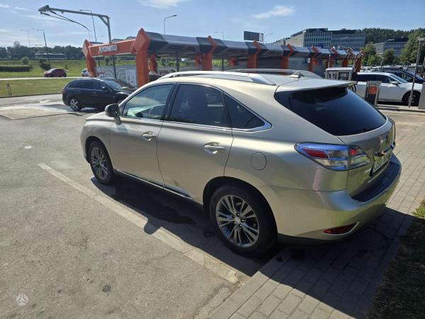 Dzeltens Lexus RX 450h 2011 Viļņa, ar dzinēja tilpumu 3.46 L un nobraukumu 98 tūkst. km par 14700 €, foto 2 vietnē AUTOMOTO.COM.LV