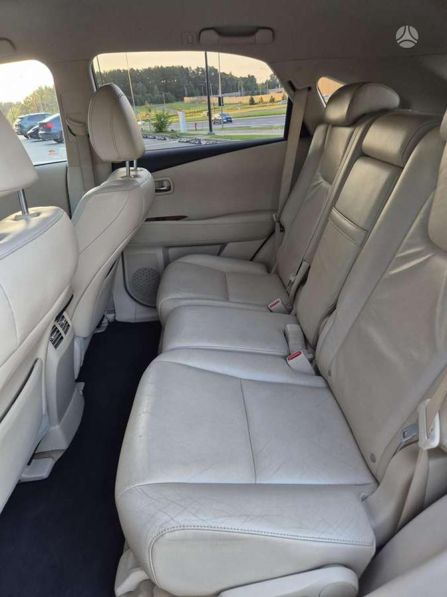 Dzeltens Lexus RX 450h 2012 Viļņa, ar dzinēja tilpumu 3.46 L un nobraukumu 181 tūkst. km par 14599 €, foto 19 vietnē AUTOMOTO.COM.LV