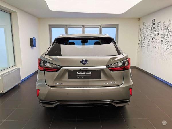 Yellow Lexus RX 450h 2016 in Kaunas, with an engine capacity of 3.46 L and mileage of 221 thousand km for 24900 €, photo 5 on AUTOMOTO.COM.LV