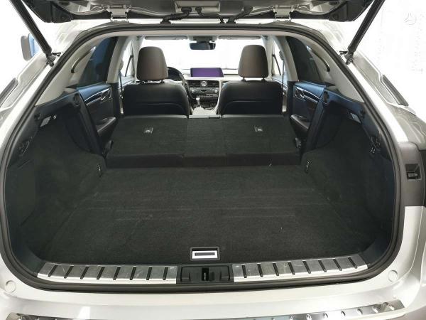 Yellow Lexus RX 450h 2016 in Kaunas, with an engine capacity of 3.46 L and mileage of 221 thousand km for 24900 €, photo 10 on AUTOMOTO.COM.LV