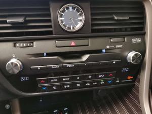 Желтый Лексус RX 450h 2016 в Каунас, объемом двигателя 3.46 л и пробегом 221 тыс. км за 24900 €, фото 15 на AUTOMOTO.COM.LV