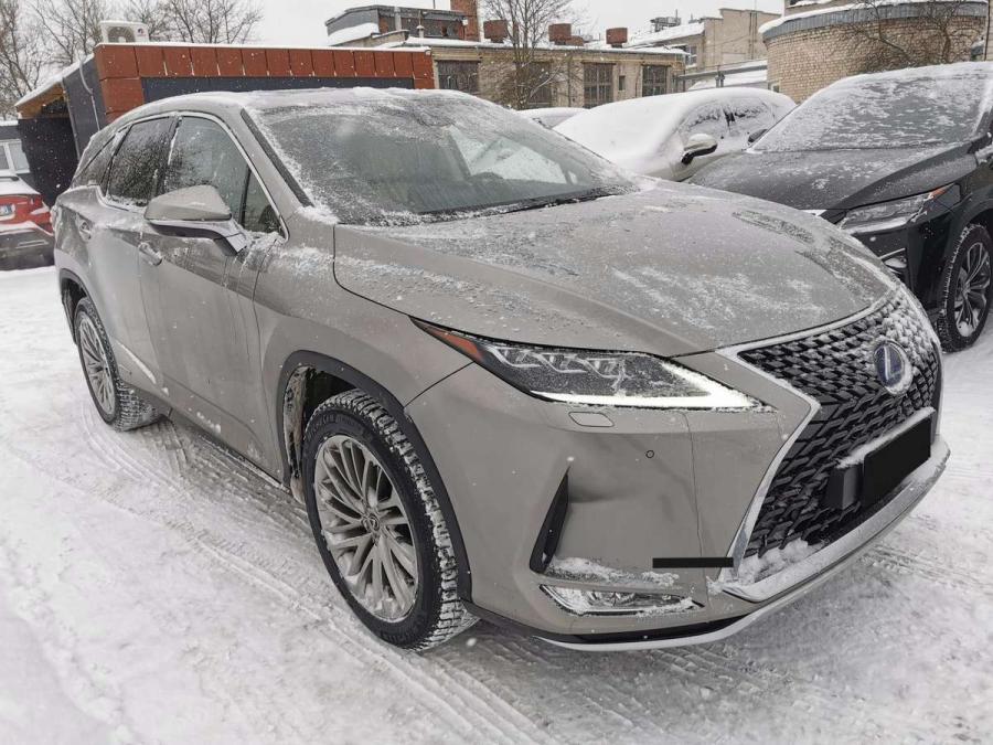 Yellow Lexus RX 450h 2021 in Vilnius, with an engine capacity of 0.00 L and mileage of 137 thousand km for 36900 €, photo 2 on AUTOMOTO.COM.LV