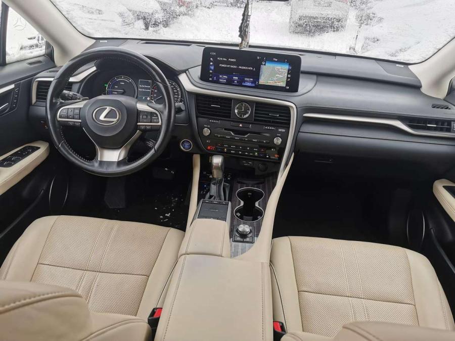 Yellow Lexus RX 450h 2021 in Vilnius, with an engine capacity of 0.00 L and mileage of 137 thousand km for 36900 €, photo 5 on AUTOMOTO.COM.LV