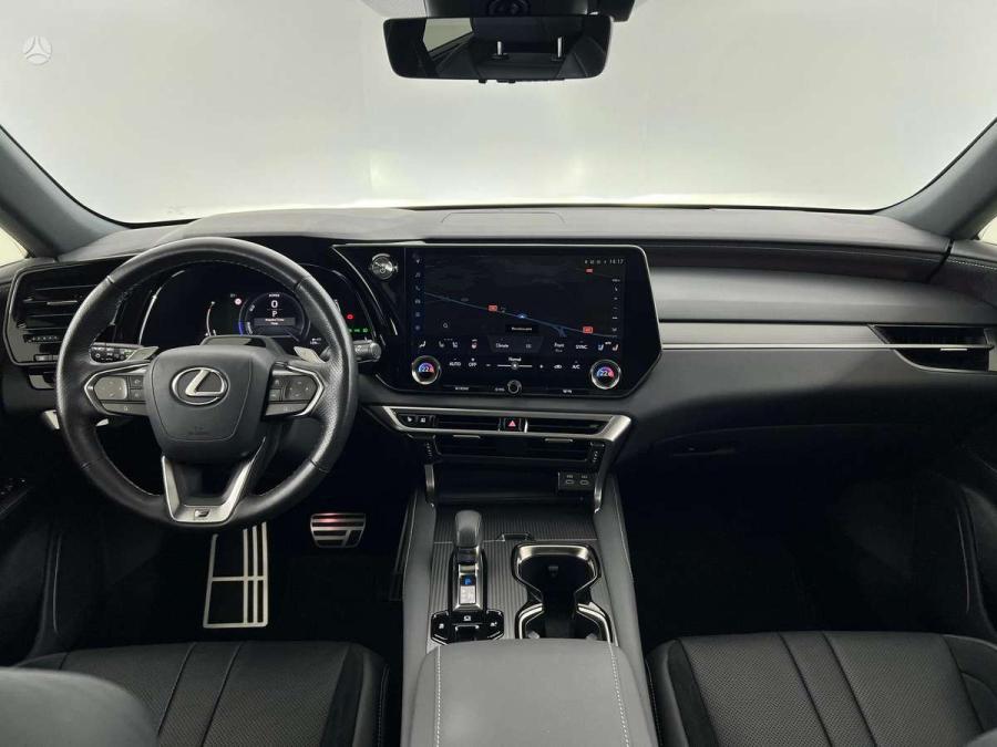 Black Lexus RX 500h 2023 in Vilnius, with an engine capacity of 2.39 L and mileage of 94 thousand km for 66900 €, photo 9 on AUTOMOTO.COM.LV