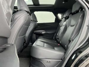 Black Lexus RX 500h 2023 in Vilnius, with an engine capacity of 2.39 L and mileage of 94 thousand km for 66900 €, photo 20 on AUTOMOTO.COM.LV