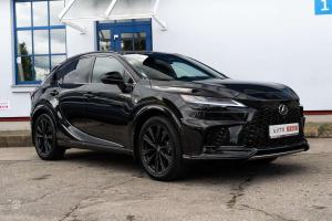 Melns Lexus RX 500h 2025 Viļņa, ar dzinēja tilpumu 2.39 L un nobraukumu 15 tūkst. km par 84900 €, foto  vietnē AUTOMOTO.COM.LV