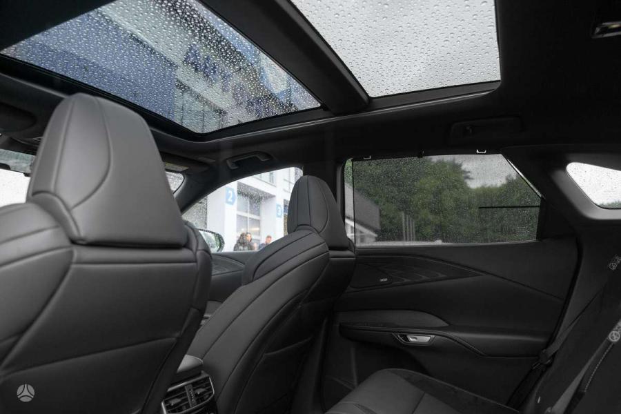 Melns Lexus RX 500h 2025 Viļņa, ar dzinēja tilpumu 2.39 L un nobraukumu 15 tūkst. km par 84900 €, foto 5 vietnē AUTOMOTO.COM.LV