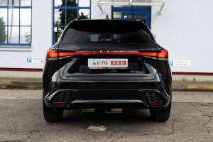 Melns Lexus RX 500h 2025 Viļņa, ar dzinēja tilpumu 2.39 L un nobraukumu 15 tūkst. km par 84900 €, foto 10 vietnē AUTOMOTO.COM.LV